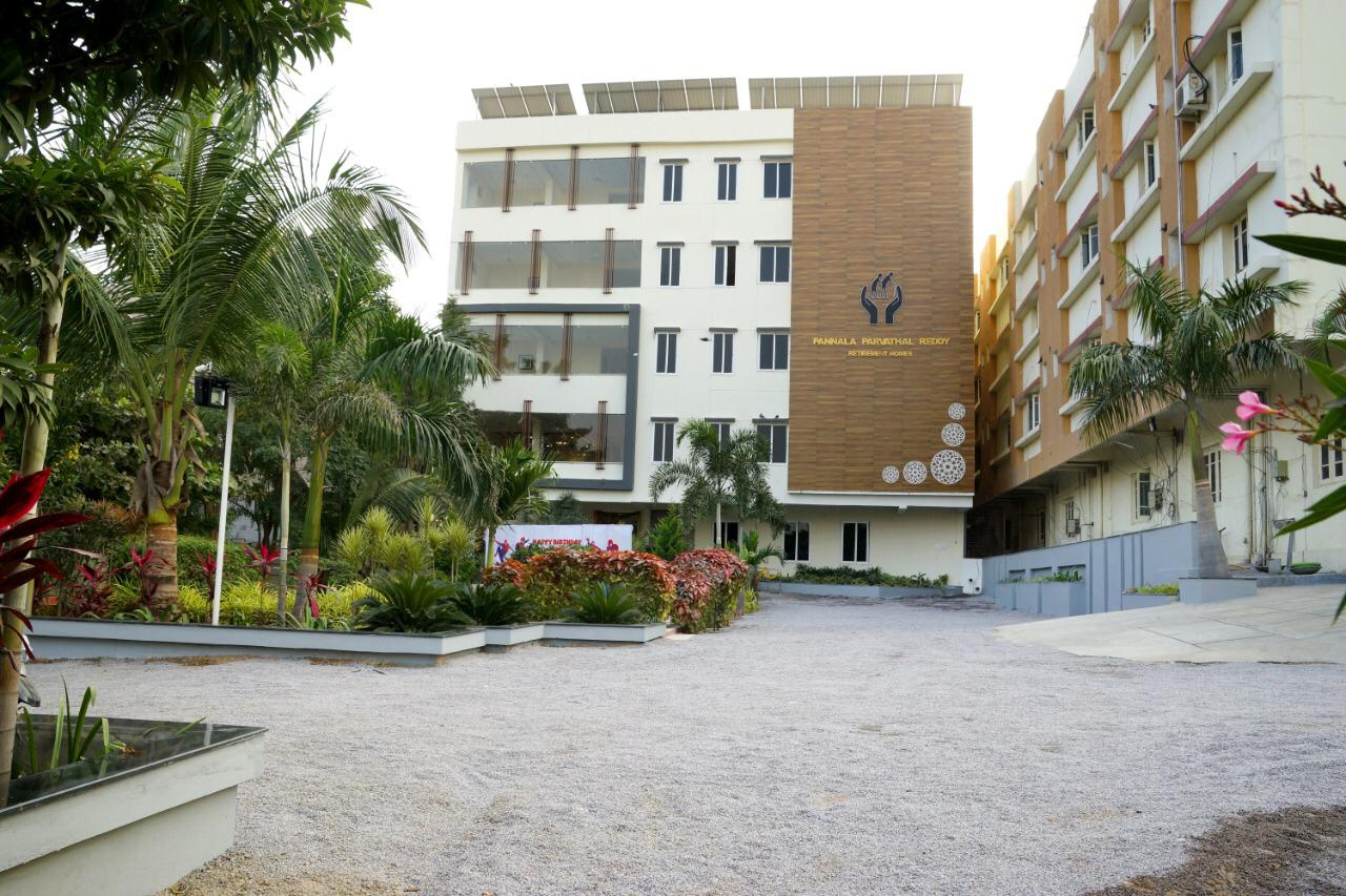 PP Reddy Old Age Home - Paid Old Age Homes | The Parents Care